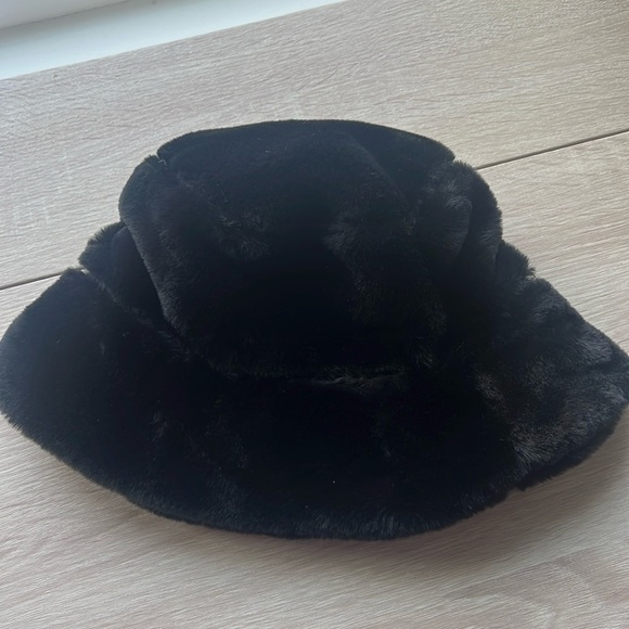 Accessories | Black Fuzzy Reversible Bucket Hat | Poshmark